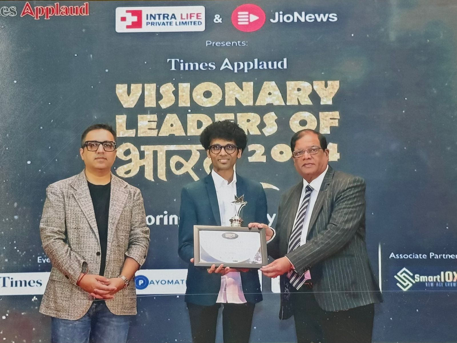 Uppal Shah and Hemant Shah awarded "Visionary Leaders of Bharat 2024" - ChiniMandi